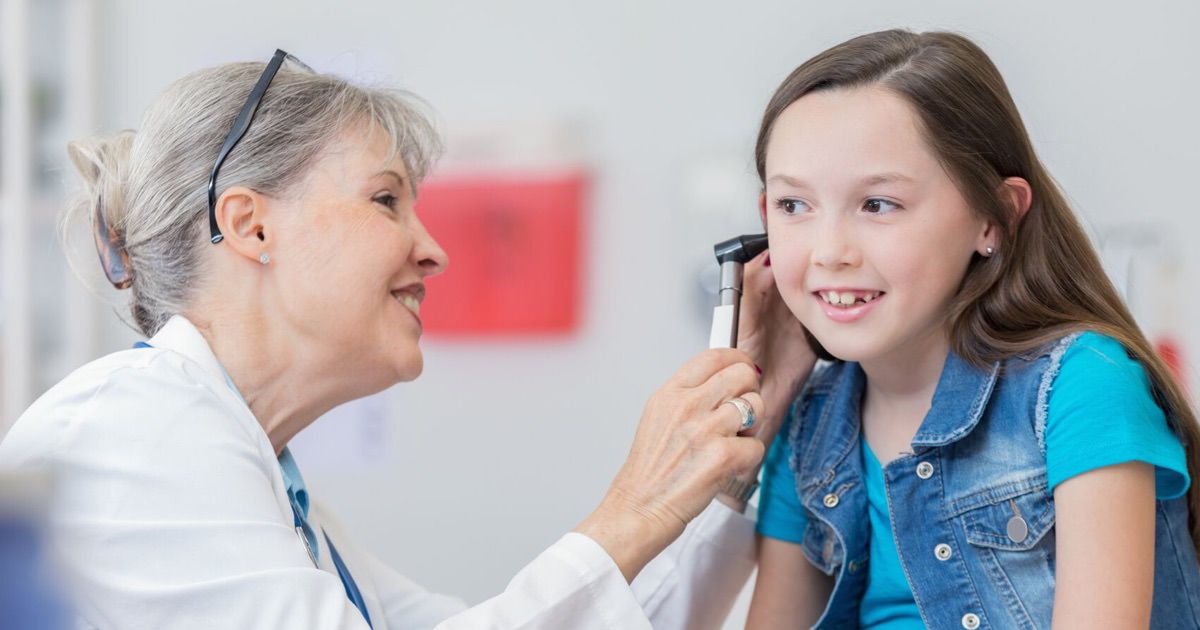 Four ways to tell swimmer’s ear from an ear infection - Allina Health